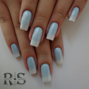 37 unhas com esmalte azul claro lindas e delicadas