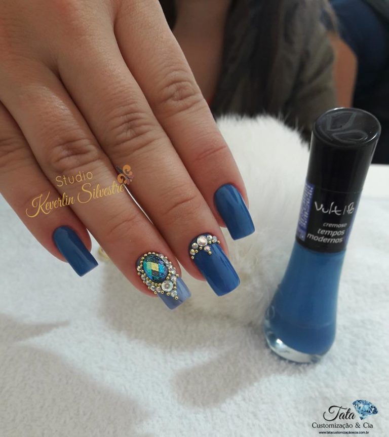 37 unhas com esmalte azul claro lindas e delicadas