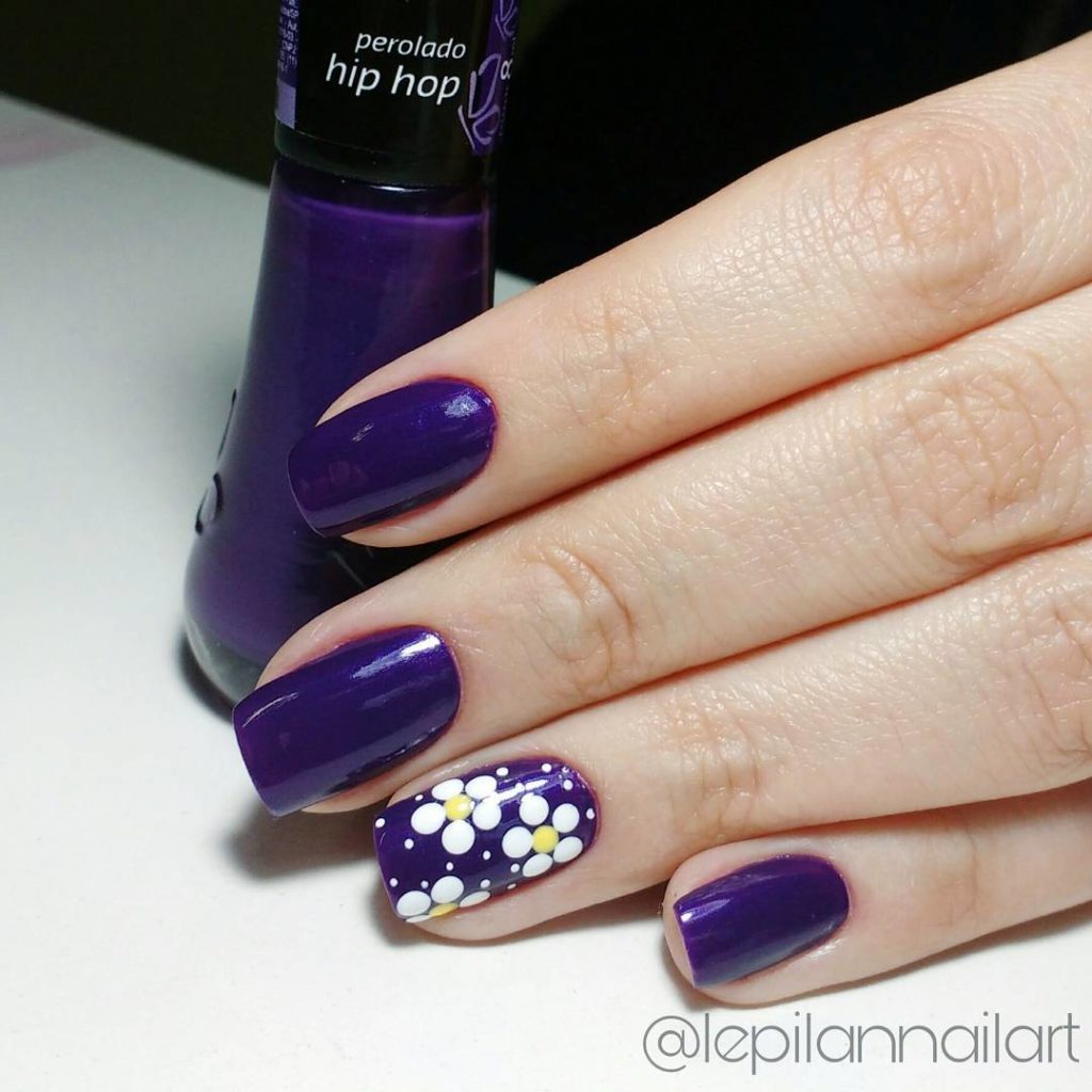31 Fotos de Unhas Decoradas com Esmalte Roxo