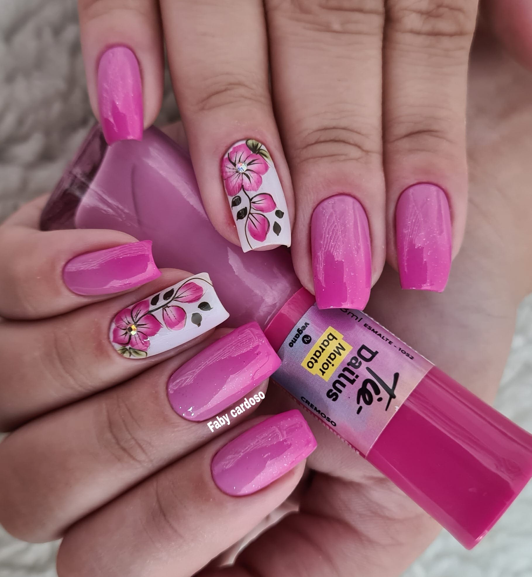 31 Modelos de unhas em rosa para você se inspirar!!!