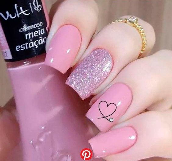 31 Modelos de unhas em rosa para você se inspirar!!!